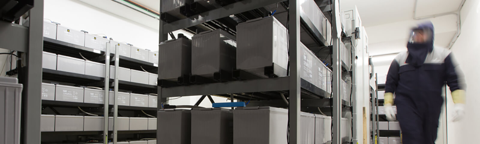 Guide to Find the Best Inline UPS Based on Your Needs